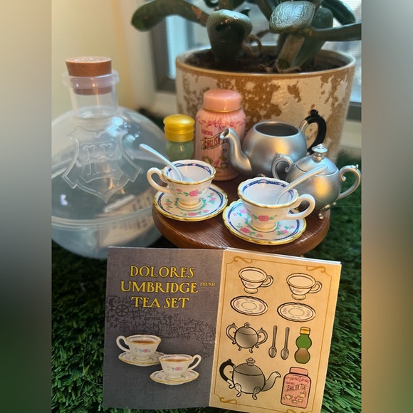 Toys | Mga Miniverse Harry Potter Rares Delores Umbridge Tea Set | Poshmark